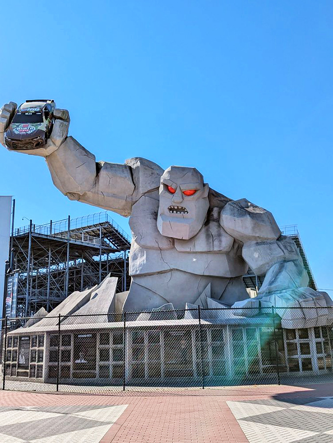 Those glowing red eyes aren't just for show—they illuminate at night, turning this concrete colossus into Delaware's most imposing nightlight.