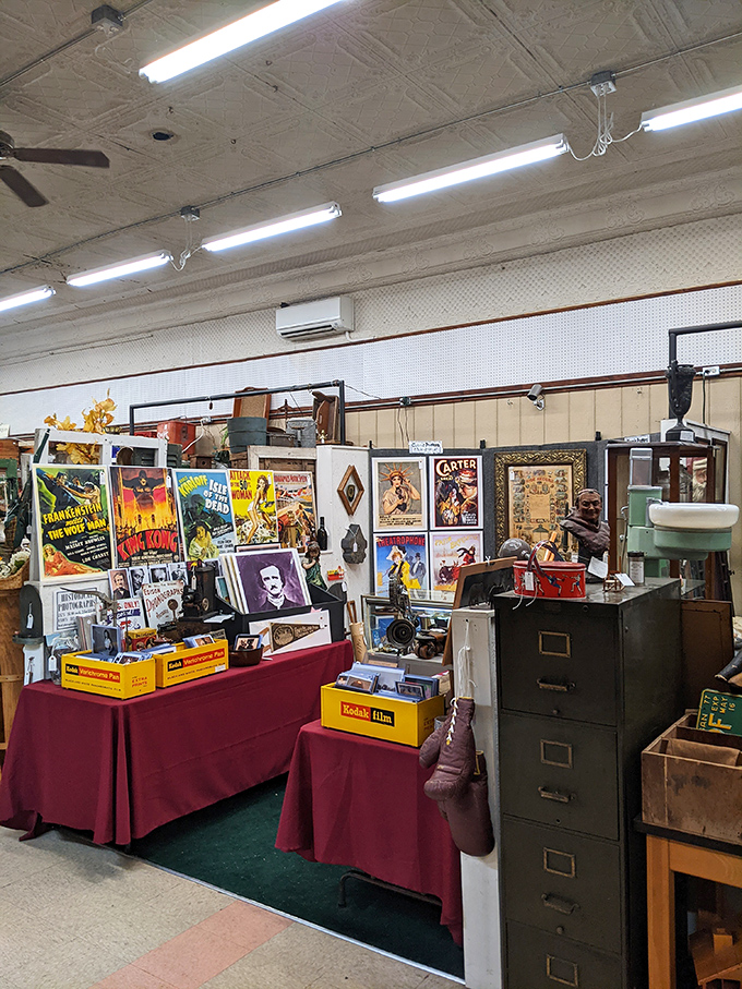 Hollywood's golden age lives on in this booth. Frankenstein, King Kong, and Edgar Allan Poe&mdash;the gang's all here, ready for your home theater wall.