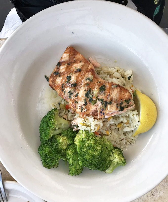 Simple elegance on a plate. This perfectly seared salmon with rice and broccoli proves that sometimes less truly is more.