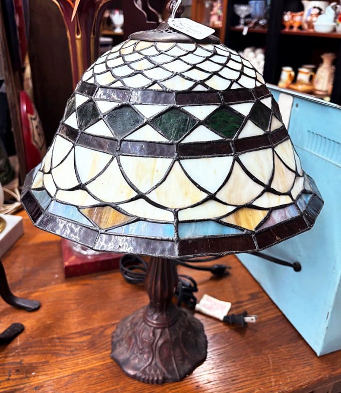 Tiffany-style lamps cast the kind of warm glow that makes everyone look 10 years younger. No Instagram filter required.