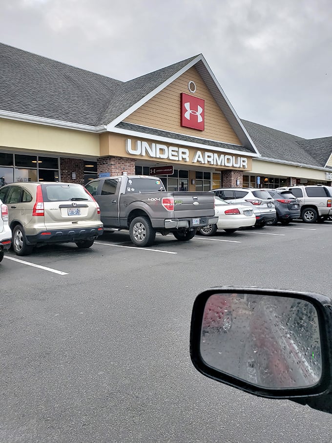 Under Armour: where weekend warriors and actual athletes alike can gear up without breaking the bank. Those Oregon hiking trails won't know what hit them!