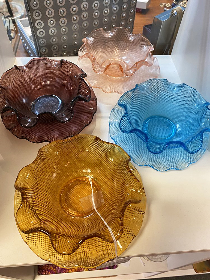These ruffled glass bowls aren't just vintage treasures—they're conversation pieces waiting to brighten someone's table. Jell-O never had it so good!