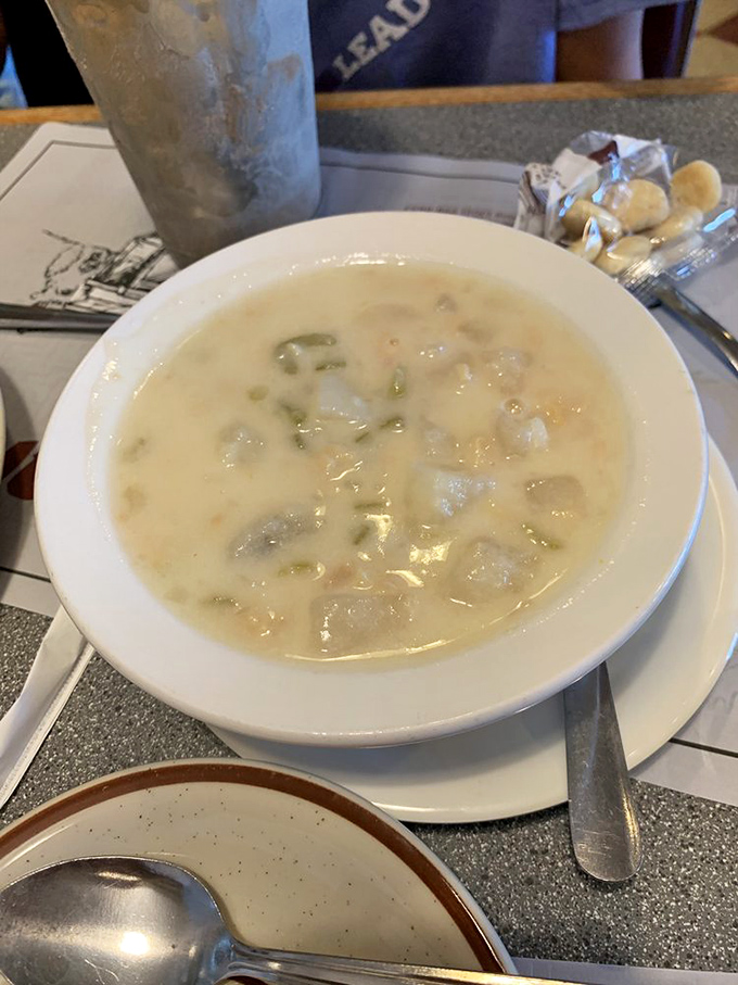 A bowl of clam chowder that would make New Englanders nod in respect. Creamy, hearty, and substantial enough to qualify as a meal disguised as a starter.