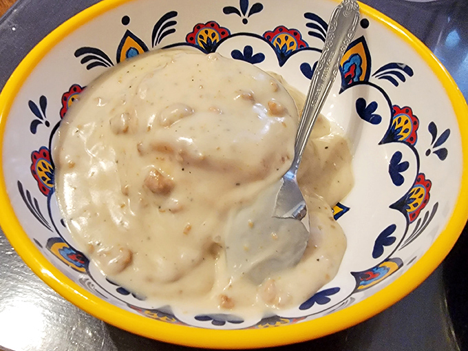 This isn't just gravy - it's a warm, creamy hug in a decorative bowl that whispers, "Diet? What diet?"