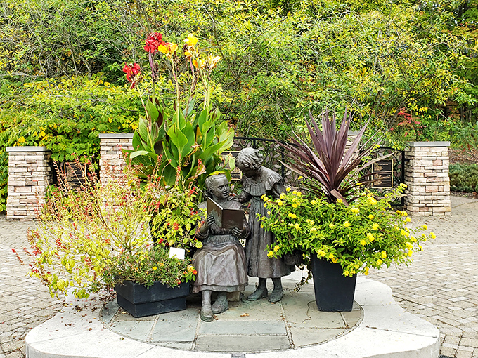 A quiet moment captured in bronze. These garden companions remind us that the best stories are sometimes told while sitting still.