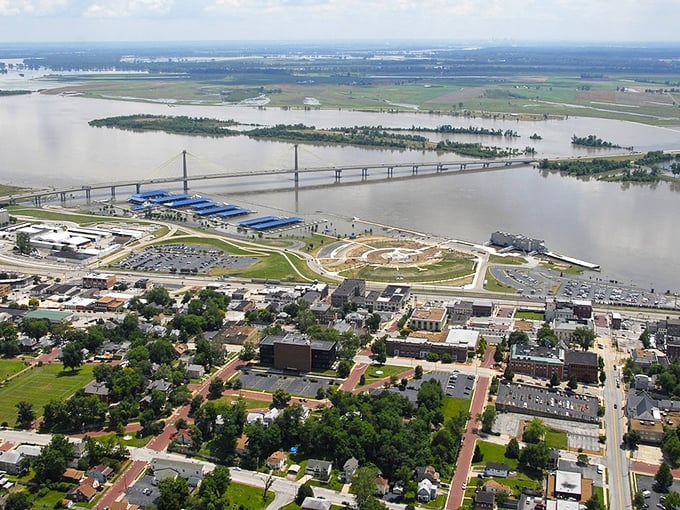 Alton's impressive skyline stretches along the mighty Mississippi&mdash;proof that river towns can pack big-city punch in small-town packages.