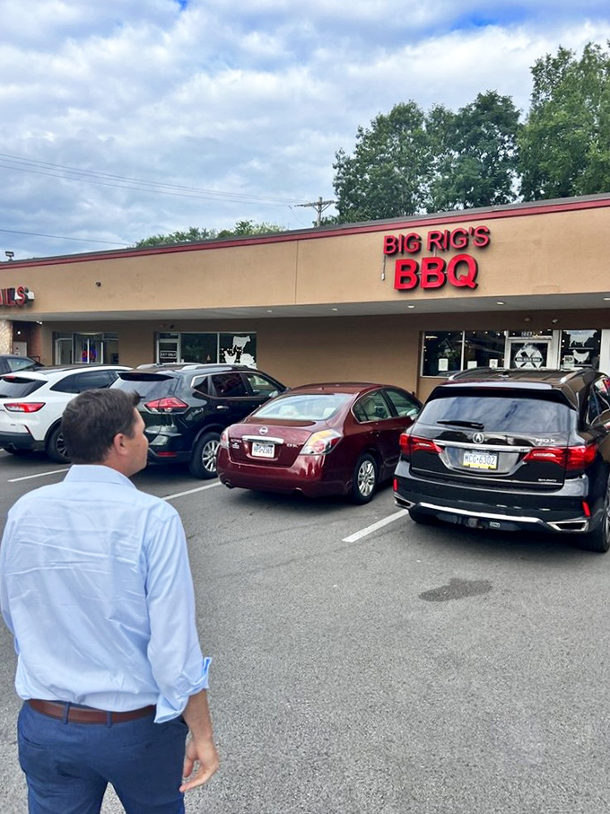 Big Rig's strip mall location proves great BBQ doesn't need fancy digs—just smoke, time, and passion for perfect meat.