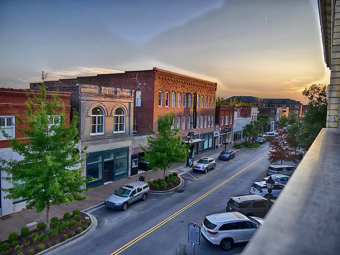 Main Street magic! These historic buildings have witnessed more first dates and family dinners than a romantic comedy marathon.
