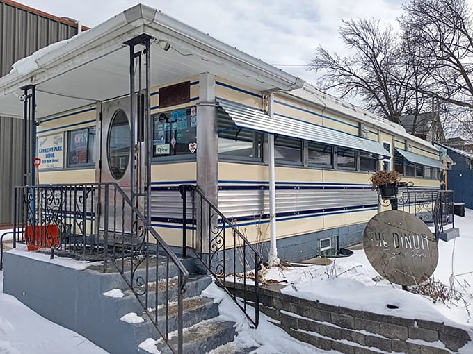 The Lawrence Park Dinor's classic railcar design proves that sometimes the best things come in small, blue-trimmed packages with perfectly seasoned home fries inside.