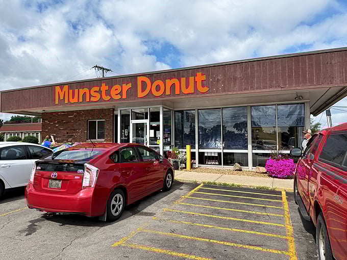 Munster Donut's bold orange sign is like a beacon of hope for the sugar-deprived traveler.