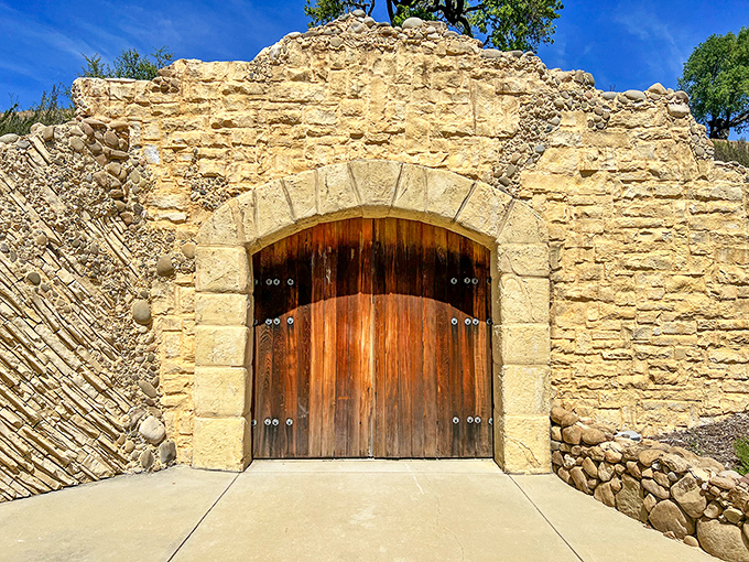 Rustic luxury at its finest. Sunstone's golden stones capture the sunset glow that California is famous for.