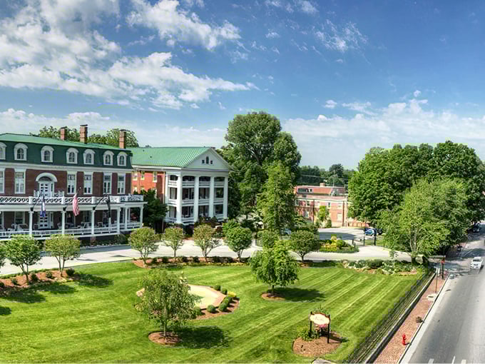 The Martha Washington Inn stands majestically amid manicured grounds in Abingdon. Southern elegance without the Southern price tag!