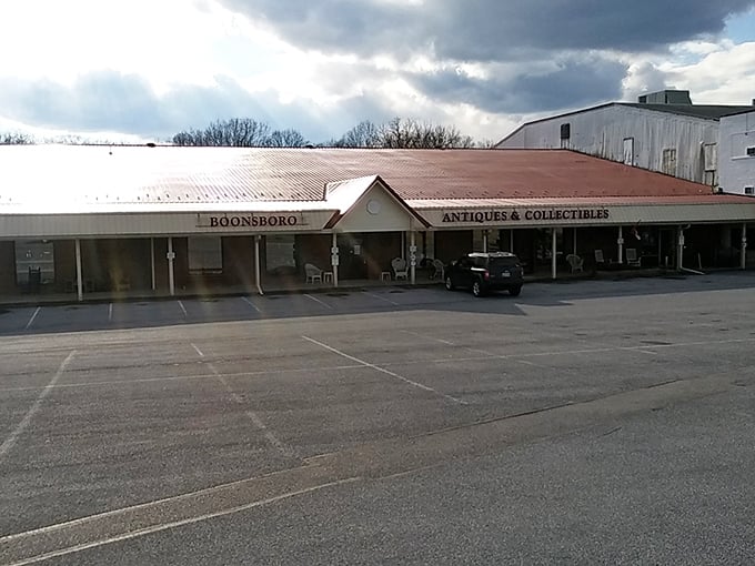 Red roofs and rustic charm house treasures from yesteryear. Where every purchase comes with a side of nostalgia!
