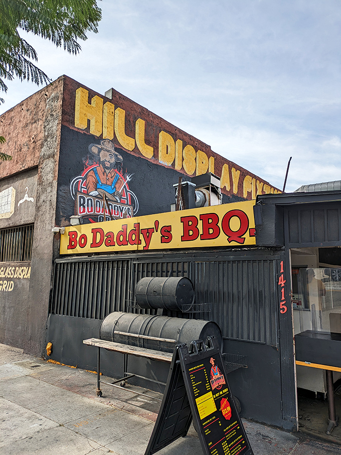 The cartoon cowboy promises and the yellow sign delivers at this no-frills smoke shack where BBQ is serious business.