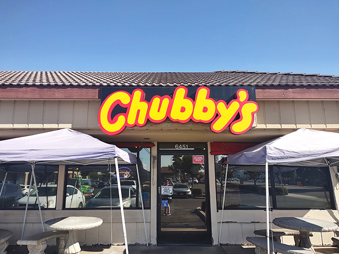 Those white tents outside Chubby's aren't for a circus, though what happens to your appetite inside might qualify as a high-wire act.
