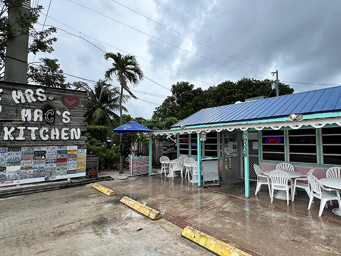 Rain or shine, this beloved Key Largo institution serves up slices of the Keys' most famous citrus creation.