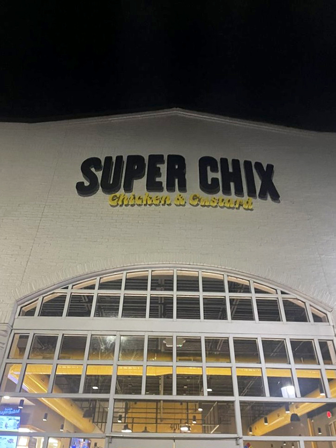 Like a beacon in the night, Super Chix lights up Peachtree City with fried chicken dreams.