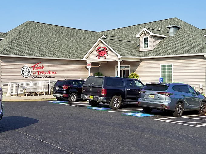 The lakeside location and welcoming entrance at Tim's set the stage for seafood bliss. Crab feasts with a view!