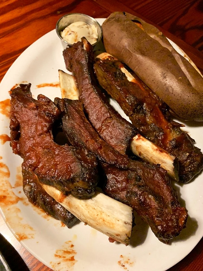 Beef ribs that don't need a fancy introduction&mdash;they arrive at the table looking like something Fred Flintstone would order for a light lunch.