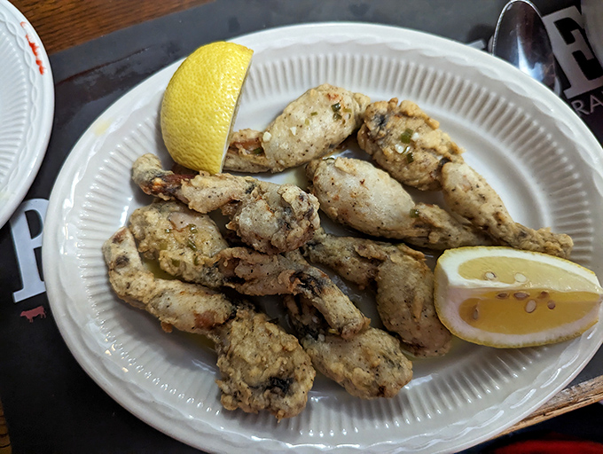 These aren't your average frog legs&mdash;they're the Midwest's answer to Buffalo wings, with a crispiness that would make Colonel Sanders jealous.