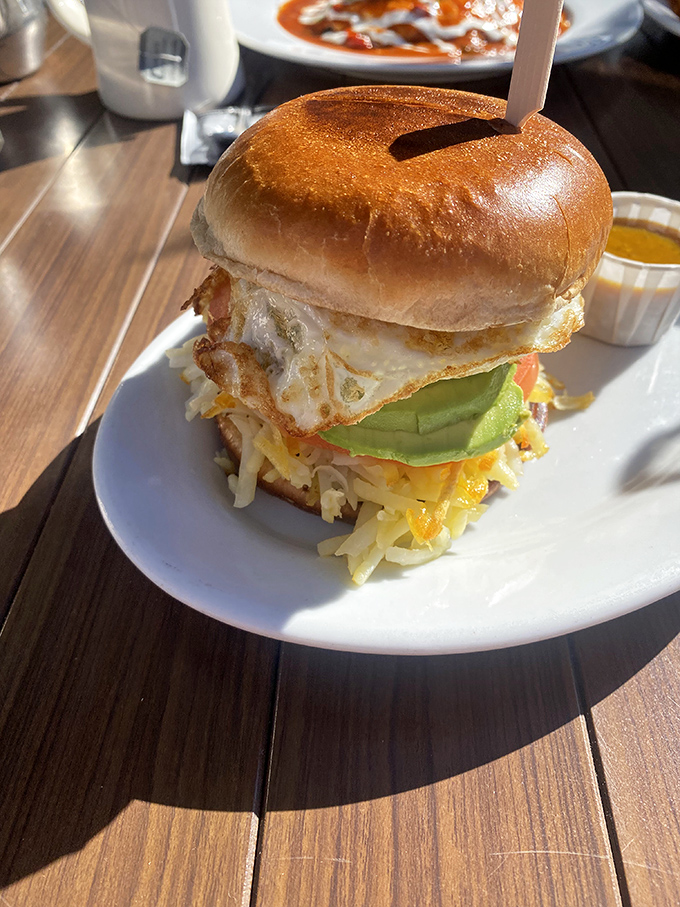 Sometimes a burger needs to be exactly what it promises – no fuss, all satisfaction.