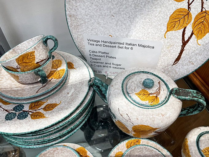 Vintage Italian Majolica with autumn leaves that bring more seasonal flair to your table than a pumpkin spice latte ever could.