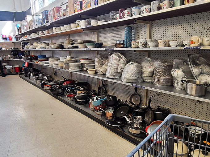 Kitchen essentials galore! One person's discarded Pyrex is another's vintage collection starter&mdash;complete with that avocado green your grandmother loved.