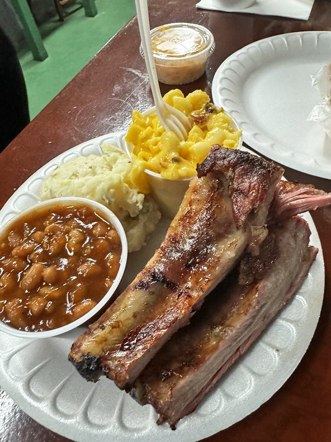 Ribs, mac and cheese, and beans &ndash; a plate so perfect it should be hanging in the Comfort Food Hall of Fame.