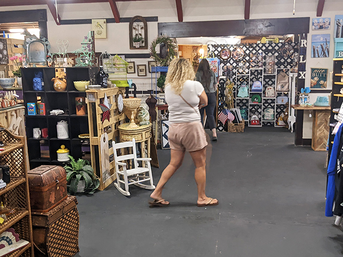 Every aisle offers a new discovery around the corner. Vintage shoppers know the thrill of the hunt is half the fun in this treasure maze.