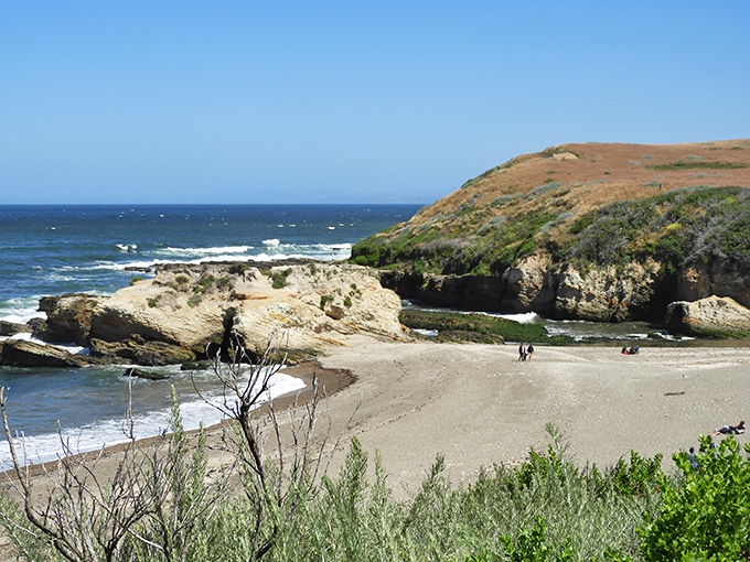 Beach real estate that would cost billions if developers could get their hands on it. Thankfully, this pristine cove belongs to everyone.