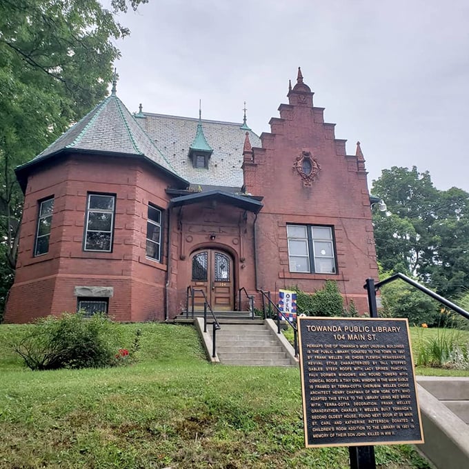 Towanda's Public Library looks like it was plucked from a fairy tale&mdash;if fairy tales featured exceptional municipal planning and free WiFi.