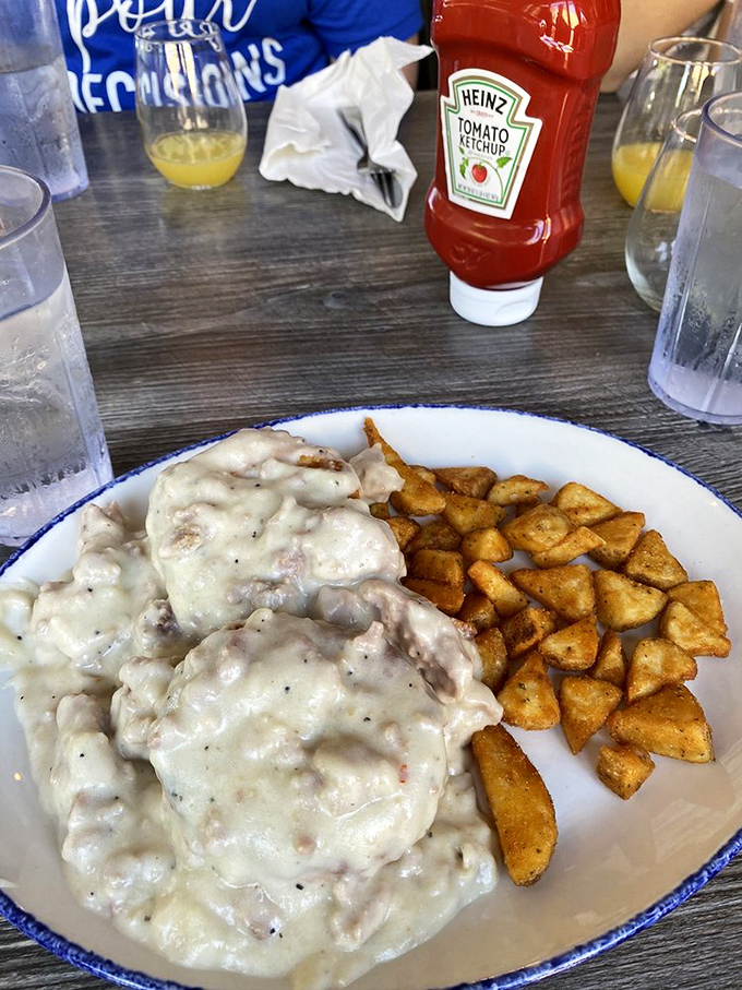 Comfort food alert! This creamy, savory masterpiece proves that sometimes the simplest dishes deliver the most profound satisfaction.