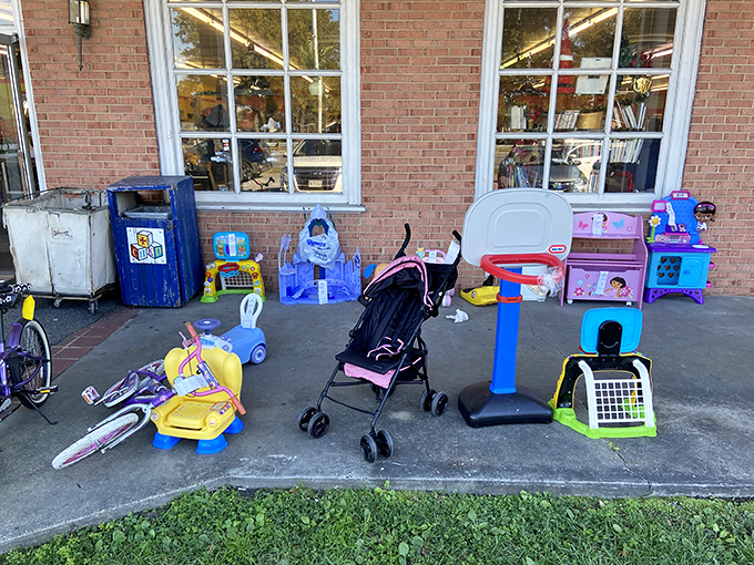 The toy section: where yesterday's must-haves become today's steals. That stroller probably cost someone $300 new&mdash;now it's yours for lunch money.