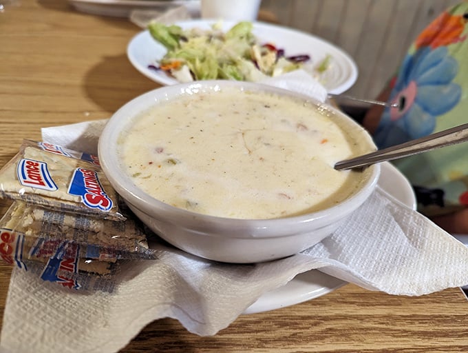 Creamy clam chowder that doesn't skimp on the main attraction. Each spoonful delivers what soup should be: a warm hug in liquid form. 