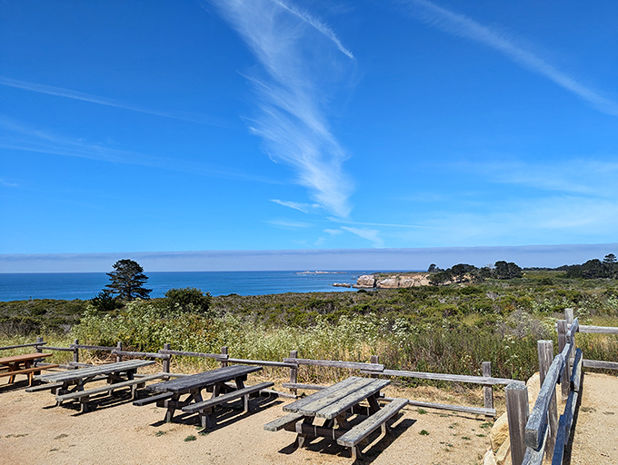Picnic tables with million-dollar views – the kind of outdoor dining experience no reservation app can secure.