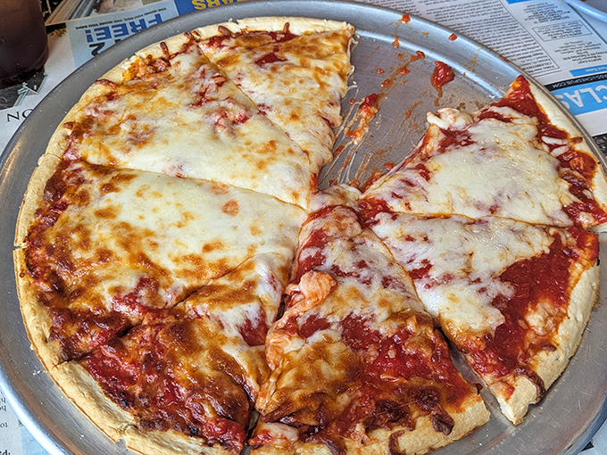 Even the pizza here gets the waterfront treatment, because why should landlubbers have all the cheesy fun?