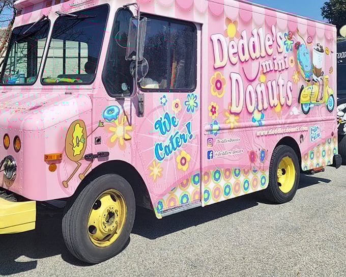 Deddle's pink donut truck brings joy on wheels! Like an ice cream truck for grown-ups, but with hot, fresh mini donuts.