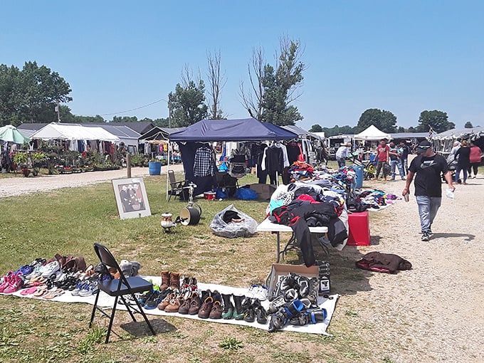 Shoes displayed like modern art! At Reits, even the most ordinary items become extraordinary finds waiting for discovery.