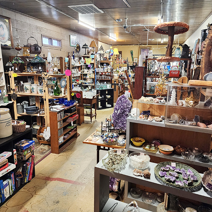 That Hoosier cabinet is cleaner than my kitchen will ever be! Someone's grandmother would be very proud.