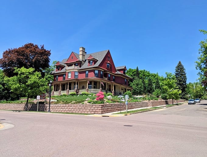 The sweeping autumn vista of Lake Superior from Bayfield's surrounding hills paints a picture no artist could fully capture &ndash; nature showing off.