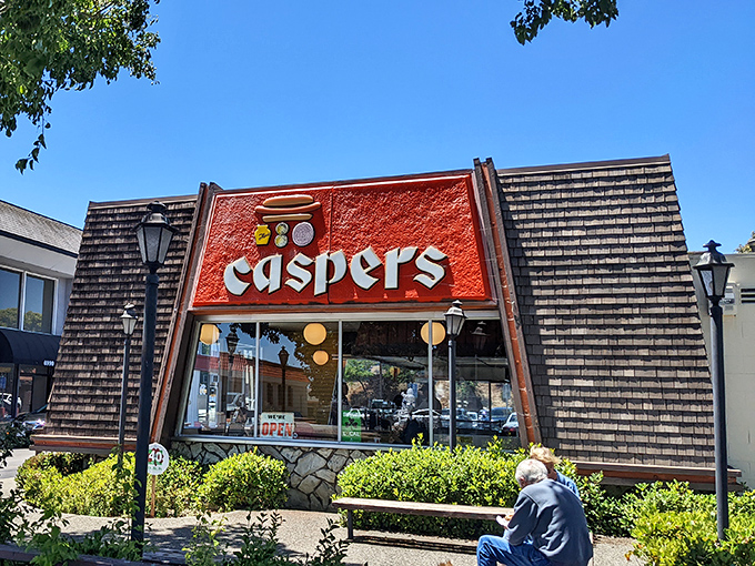 This retro hot dog haven looks like it was plucked straight from a nostalgic California postcard. The dogs taste just as classic!