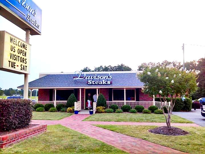 That welcoming porch at Davison's seems to say, "Leave your pretensions at the door&mdash;we're here for serious steak business."