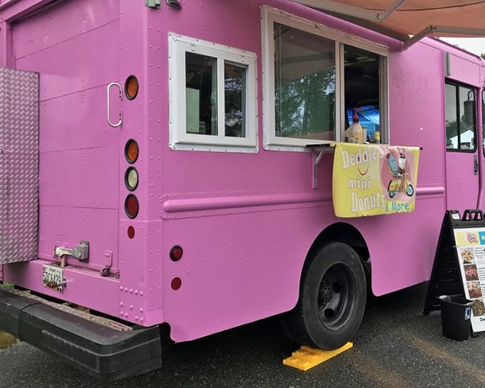 The serving window of happiness! Deddle's pink truck dispenses bite-sized bliss to anyone lucky enough to spot it.