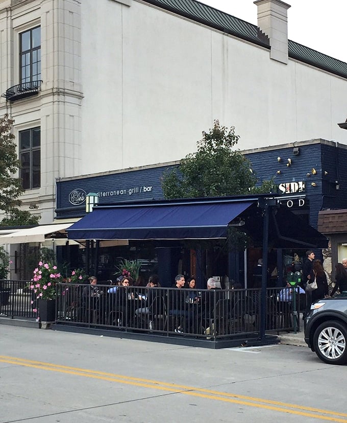 Small in size but mighty in flavor &ndash; Streetside Seafood proves good things come in blue packages.