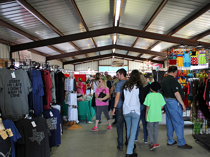 From household goods to unexpected treasures! McKinney's market transforms ordinary shopping into a weekend adventure.