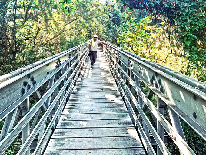 The bridge to beach bliss isn't metaphorical at El Capit&aacute;n&mdash;it's literal. This pathway practically guarantees adventure on the other side.