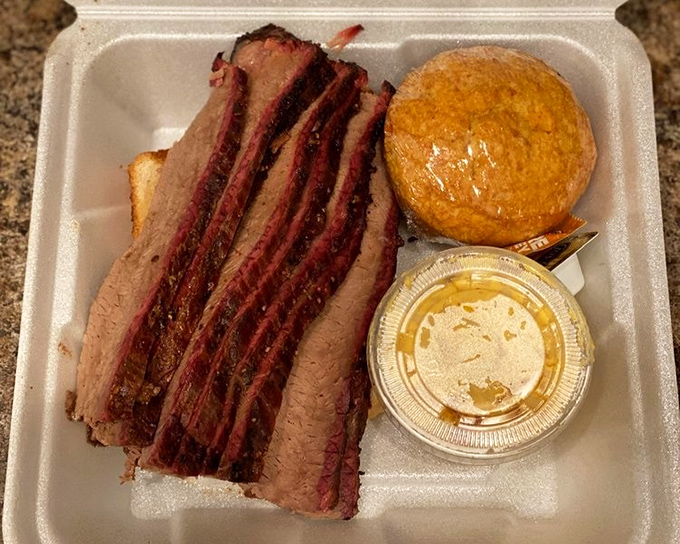 Ribs and mac and cheese&mdash;the Fred Astaire and Ginger Rogers of barbecue pairings. One brings the structure, the other brings the creamy comfort.