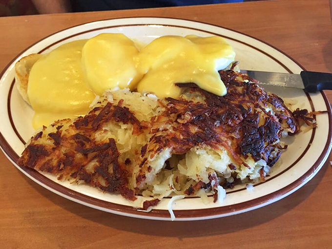 Those perfectly poached eggs and hollandaise would make Benedict Arnold switch sides again. Worth every calorie and then some.