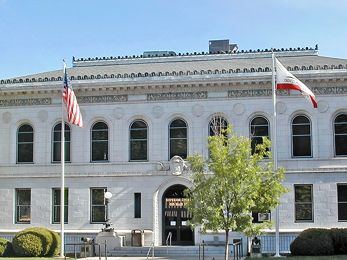 Justice with a view! El Dorado County's courthouse combines governmental gravitas with the kind of architecture that makes jury duty almost seem appealing.