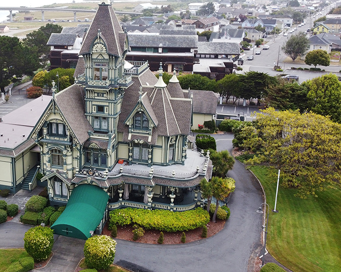 The Carson Mansion isn't just a building&mdash;it's Victorian architecture having its most flamboyant moment. This "wedding cake" structure makes modern McMansions look positively boring.